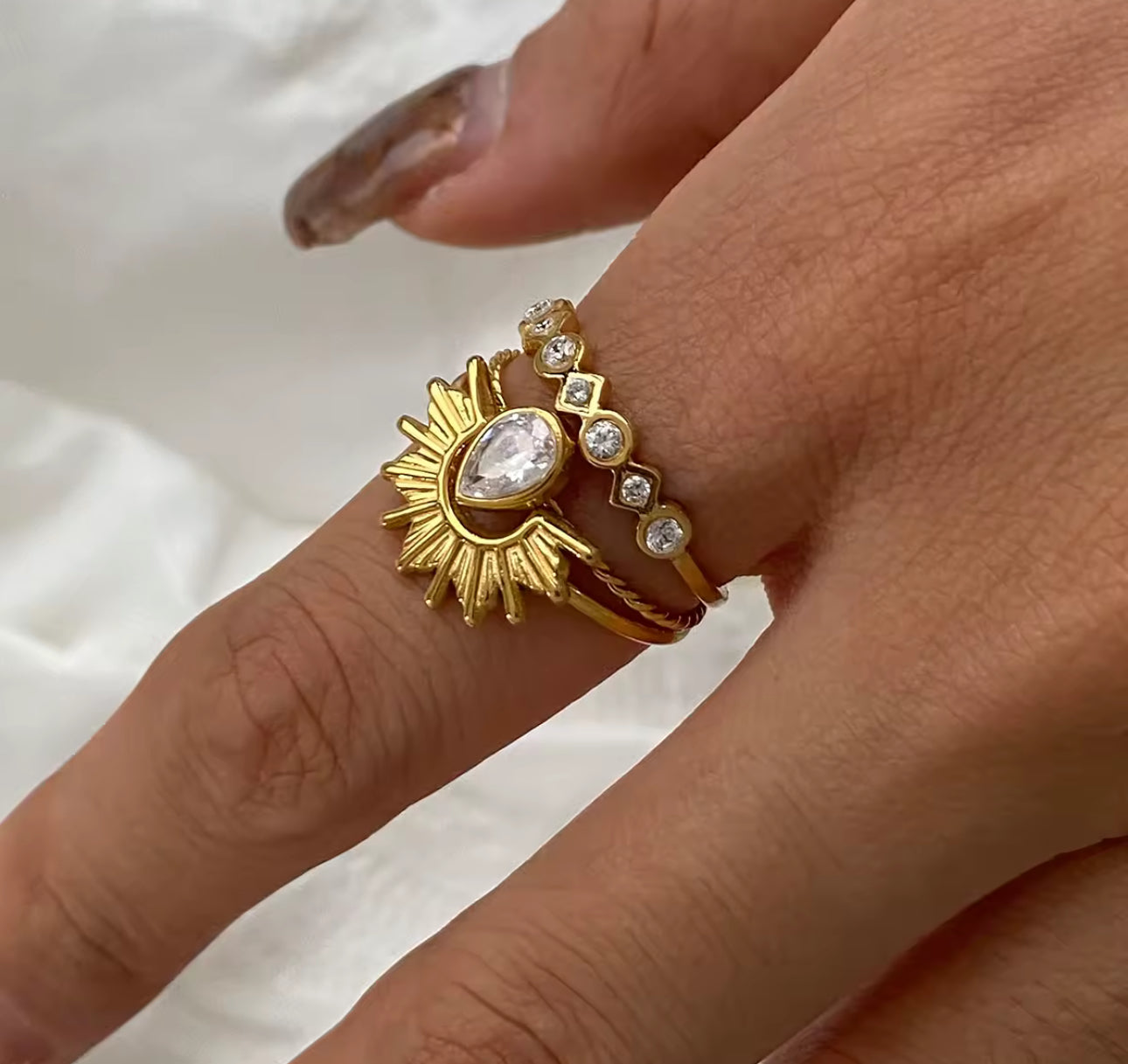 Rings – 11 Eleven Jewels